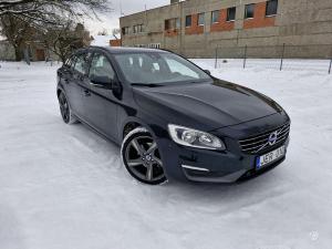 Black Volvo V60 2014 in Alytus, with an engine capacity of 1.98 L and mileage of 250 thousand km for 8170 €, photo 17 on AUTOMOTO.COM.LV