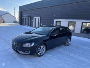 Black Volvo V60 2014 in Kaunas, with an engine capacity of 1.98 L and mileage of 286 thousand km for 8190 €, photo 5 on AUTOMOTO.COM.LV