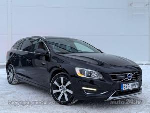 Black Volvo V60 2014 in Tallinn, with an engine capacity of 2.40 L and mileage of 230 thousand km for 9299 €, photo 2 on AUTOMOTO.COM.LV
