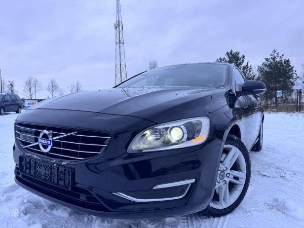 Black Volvo V60 2014 in Alytus, with an engine capacity of 2.40 L and mileage of 259 thousand km for 7400 €, photo 2 on AUTOMOTO.COM.LV