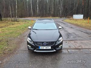 Black Volvo V60 2014 in Tallinn, with an engine capacity of 2.40 L and mileage of 400 thousand km for 9500 €, photo 6 on AUTOMOTO.COM.LV