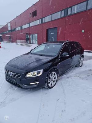Melns Volvo V60 2014 Kauņa, ar dzinēja tilpumu 1.56 L un nobraukumu 260 tūkst. km par 7250 €, foto 5 vietnē AUTOMOTO.COM.LV