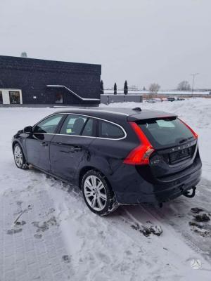 Melns Volvo V60 2014 Kauņa, ar dzinēja tilpumu 1.56 L un nobraukumu 260 tūkst. km par 7250 €, foto 10 vietnē AUTOMOTO.COM.LV