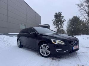 Black Volvo V60 2014 in Alytus, with an engine capacity of 2.40 L and mileage of 262 thousand km for 7700 €, photo  on AUTOMOTO.COM.LV