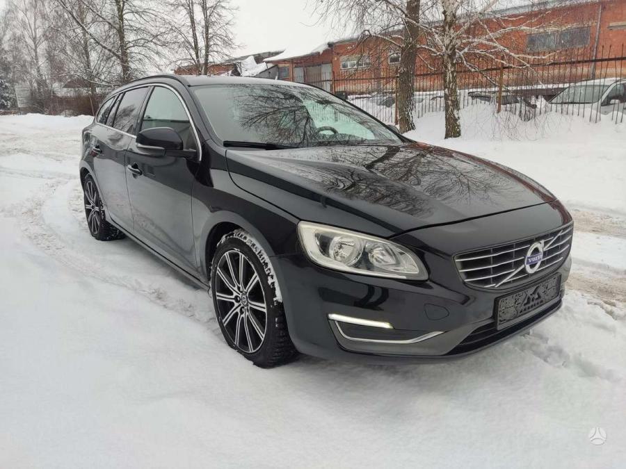 Melns Volvo V60 2014 Ukmergė, ar dzinēja tilpumu 1.98 L un nobraukumu 237 tūkst. km par 6200 €, foto 1 vietnē AUTOMOTO.COM.LV