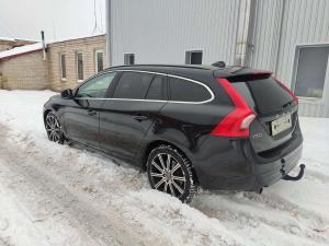 Melns Volvo V60 2014 Ukmergė, ar dzinēja tilpumu 1.98 L un nobraukumu 237 tūkst. km par 6200 €, foto 4 vietnē AUTOMOTO.COM.LV