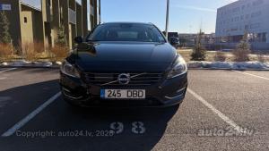 Black Volvo V60 2014 in Tallinn, with an engine capacity of 2.40 L and mileage of 251 thousand km for 9999 €, photo 3 on AUTOMOTO.COM.LV