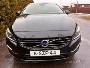Melns Volvo V60 2014 Tallina, ar dzinēja tilpumu 2.40 L un nobraukumu 300 tūkst. km par 6999 €, foto 6 vietnē AUTOMOTO.COM.LV