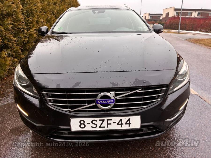 Melns Volvo V60 2014 Tallina, ar dzinēja tilpumu 2.40 L un nobraukumu 300 tūkst. km par 6999 €, foto 6 vietnē AUTOMOTO.COM.LV