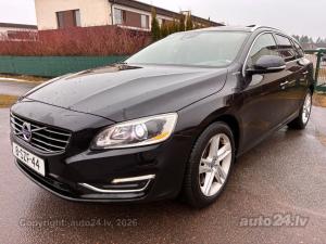 Melns Volvo V60 2014 Tallina, ar dzinēja tilpumu 2.40 L un nobraukumu 300 tūkst. km par 6999 €, foto 17 vietnē AUTOMOTO.COM.LV
