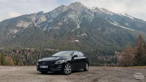 Black Volvo V60 2014 in Vilnius, with an engine capacity of 1.60 L and mileage of 295 thousand km for 6490 €, photo  on AUTOMOTO.COM.LV