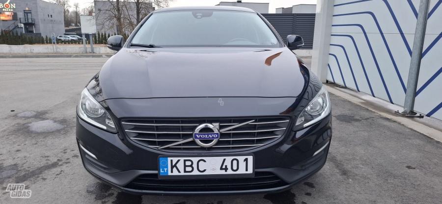 Black Volvo V60 2014 in Vilnius, with an engine capacity of 1.60 L and mileage of 295 thousand km for 6490 €, photo 3 on AUTOMOTO.COM.LV