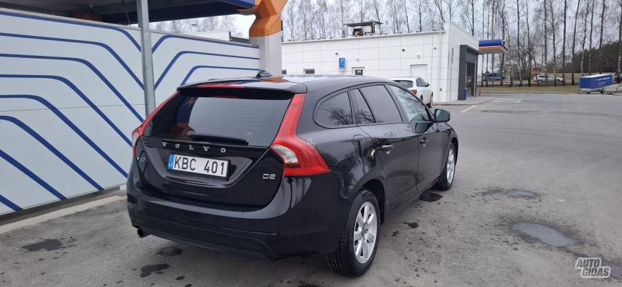 Black Volvo V60 2014 in Vilnius, with an engine capacity of 1.60 L and mileage of 295 thousand km for 6490 €, photo 5 on AUTOMOTO.COM.LV