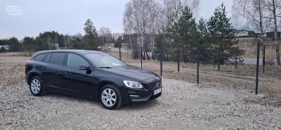 Black Volvo V60 2014 in Vilnius, with an engine capacity of 1.60 L and mileage of 295 thousand km for 6490 €, photo 7 on AUTOMOTO.COM.LV