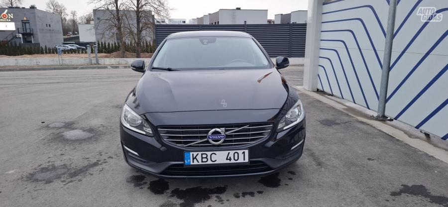 Black Volvo V60 2014 in Vilnius, with an engine capacity of 1.60 L and mileage of 295 thousand km for 6490 €, photo 8 on AUTOMOTO.COM.LV
