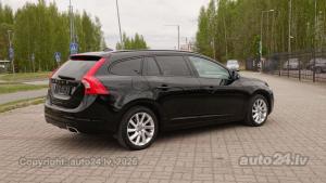 Melns Volvo V60 2014 Tartu, ar dzinēja tilpumu 2.00 L un nobraukumu 182 tūkst. km par 9990 €, foto 6 vietnē AUTOMOTO.COM.LV