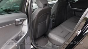 Melns Volvo V60 2014 Tartu, ar dzinēja tilpumu 2.00 L un nobraukumu 182 tūkst. km par 9990 €, foto 11 vietnē AUTOMOTO.COM.LV