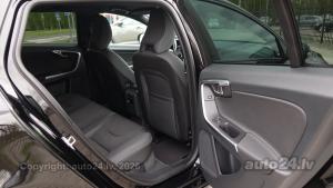 Melns Volvo V60 2014 Tartu, ar dzinēja tilpumu 2.00 L un nobraukumu 182 tūkst. km par 9990 €, foto 12 vietnē AUTOMOTO.COM.LV