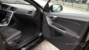 Melns Volvo V60 2014 Tartu, ar dzinēja tilpumu 2.00 L un nobraukumu 182 tūkst. km par 9990 €, foto 14 vietnē AUTOMOTO.COM.LV