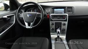Melns Volvo V60 2014 Tartu, ar dzinēja tilpumu 2.00 L un nobraukumu 182 tūkst. km par 9990 €, foto 17 vietnē AUTOMOTO.COM.LV