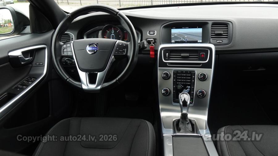 Melns Volvo V60 2014 Tartu, ar dzinēja tilpumu 2.00 L un nobraukumu 182 tūkst. km par 9990 €, foto 17 vietnē AUTOMOTO.COM.LV