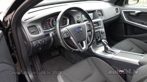 Melns Volvo V60 2014 Tartu, ar dzinēja tilpumu 2.00 L un nobraukumu 182 tūkst. km par 9990 €, foto 18 vietnē AUTOMOTO.COM.LV