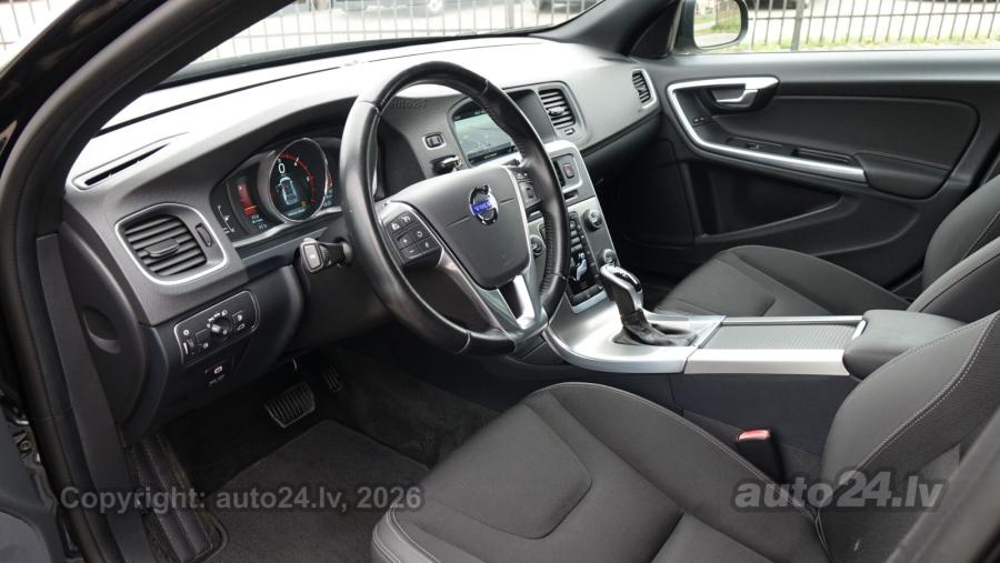 Melns Volvo V60 2014 Tartu, ar dzinēja tilpumu 2.00 L un nobraukumu 182 tūkst. km par 9990 €, foto 20 vietnē AUTOMOTO.COM.LV