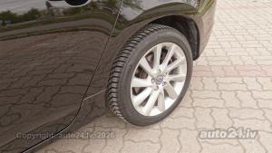 Melns Volvo V60 2014 Tartu, ar dzinēja tilpumu 2.00 L un nobraukumu 182 tūkst. km par 9990 €, foto 22 vietnē AUTOMOTO.COM.LV