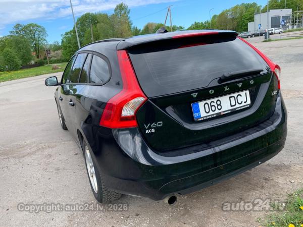 Melns Volvo V60 2014 Tallina, ar dzinēja tilpumu 1.60 L un nobraukumu 308 tūkst. km par 5500 €, foto 3 vietnē AUTOMOTO.COM.LV