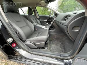 Черный Вольво B60 2014 в Цесис, объемом двигателя 2.00 л и пробегом 0 тыс. км за 6300 €, фото 15 на AUTOMOTO.COM.LV