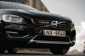 Melns Volvo V60 2014 Rīga, ar dzinēja tilpumu 2.40 L un nobraukumu 243 tūkst. km par 11000 €, foto 8 vietnē AUTOMOTO.COM.LV
