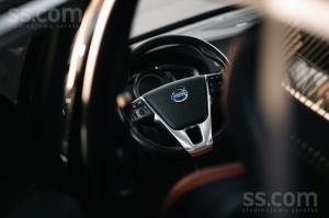 Melns Volvo V60 2014 Rīga, ar dzinēja tilpumu 2.40 L un nobraukumu 243 tūkst. km par 11000 €, foto 14 vietnē AUTOMOTO.COM.LV