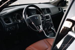 Melns Volvo V60 2014 Rīga, ar dzinēja tilpumu 2.40 L un nobraukumu 243 tūkst. km par 11000 €, foto 19 vietnē AUTOMOTO.COM.LV