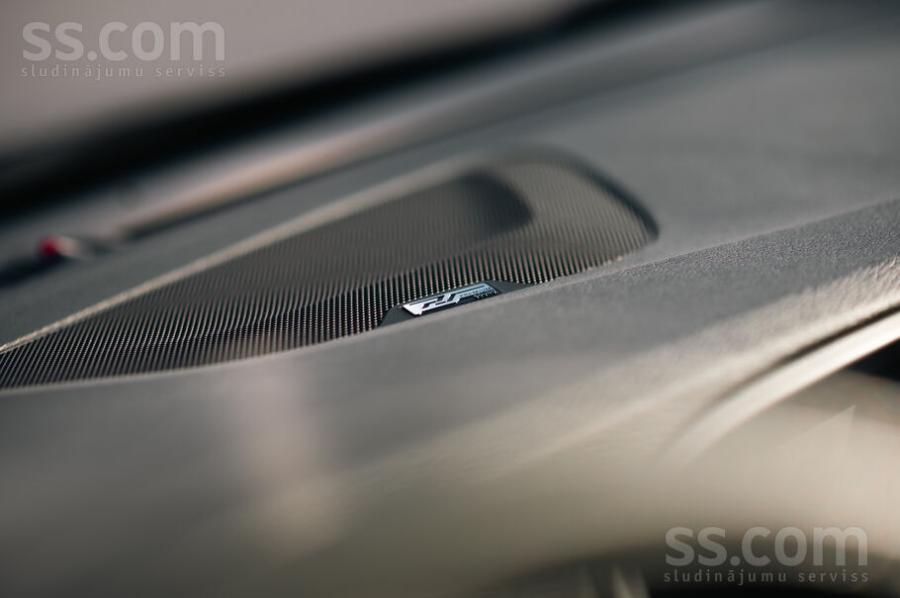 Melns Volvo V60 2014 Rīga, ar dzinēja tilpumu 2.40 L un nobraukumu 243 tūkst. km par 11000 €, foto 25 vietnē AUTOMOTO.COM.LV