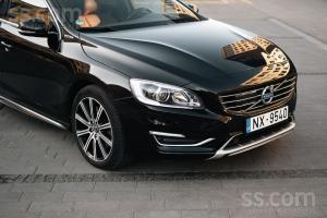 Melns Volvo V60 2014 Rīga, ar dzinēja tilpumu 2.40 L un nobraukumu 243 tūkst. km par 11000 €, foto 31 vietnē AUTOMOTO.COM.LV