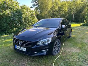 Black Volvo V60 2014 in Tallinn, with an engine capacity of 2.40 L and mileage of 344 thousand km for 7990 €, photo  on AUTOMOTO.COM.LV