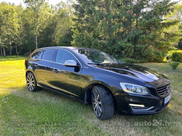 Черный Вольво B60 2014 в Таллин, объемом двигателя 2.40 л и пробегом 344 тыс. км за 7990 €, фото 4 на AUTOMOTO.COM.LV