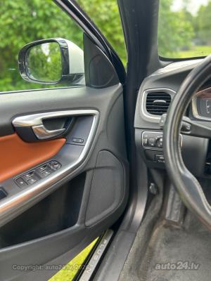 Melns Volvo V60 2014 Tallina, ar dzinēja tilpumu 2.40 L un nobraukumu 344 tūkst. km par 7990 €, foto 17 vietnē AUTOMOTO.COM.LV