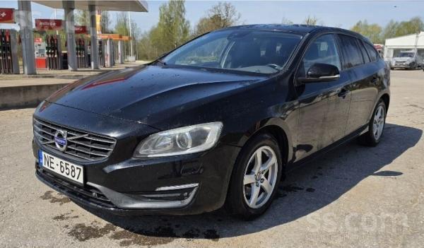 Black Volvo V60 2014 in Riga, with an engine capacity of 2.00 L and mileage of 346 thousand km for 5100 €, photo 1 on AUTOMOTO.COM.LV
