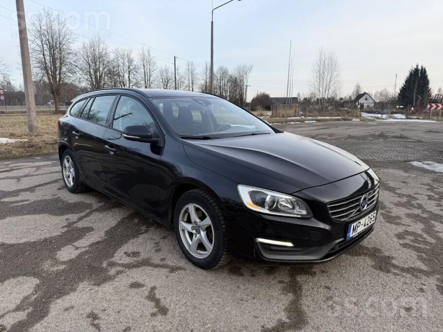 Melns Volvo V60 2014 Ogre, ar dzinēja tilpumu 1.60 L un nobraukumu 251 tūkst. km par 5999 €, foto 1 vietnē AUTOMOTO.COM.LV