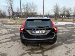 Melns Volvo V60 2014 Ogre, ar dzinēja tilpumu 1.60 L un nobraukumu 251 tūkst. km par 5999 €, foto 5 vietnē AUTOMOTO.COM.LV