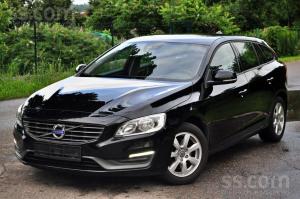 Melns Volvo V60 2014 Tukums, ar dzinēja tilpumu 2.00 L un nobraukumu 229 tūkst. km par 7400 €, foto 3 vietnē AUTOMOTO.COM.LV