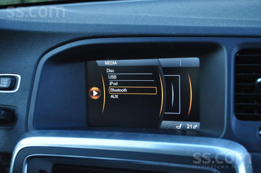 Melns Volvo V60 2014 Tukums, ar dzinēja tilpumu 2.00 L un nobraukumu 229 tūkst. km par 7400 €, foto 13 vietnē AUTOMOTO.COM.LV