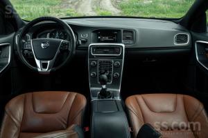 Черный Вольво B60 2014 в Елгава, объемом двигателя 2.00 л и пробегом 400 тыс. км за 6900 €, фото 12 на AUTOMOTO.COM.LV