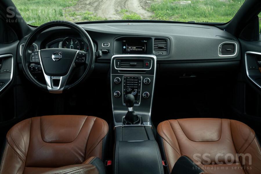 Черный Вольво B60 2014 в Елгава, объемом двигателя 2.00 л и пробегом 400 тыс. км за 6900 €, фото 12 на AUTOMOTO.COM.LV