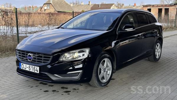 Черный Вольво B60 2014 в Даугавпилс, объемом двигателя 2.00 л и пробегом 231 тыс. км за 8950 €, фото 1 на AUTOMOTO.COM.LV
