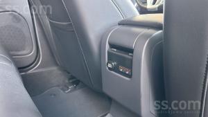Melns Volvo V60 2014 Daugavpils, ar dzinēja tilpumu 2.00 L un nobraukumu 231 tūkst. km par 8950 €, foto 12 vietnē AUTOMOTO.COM.LV
