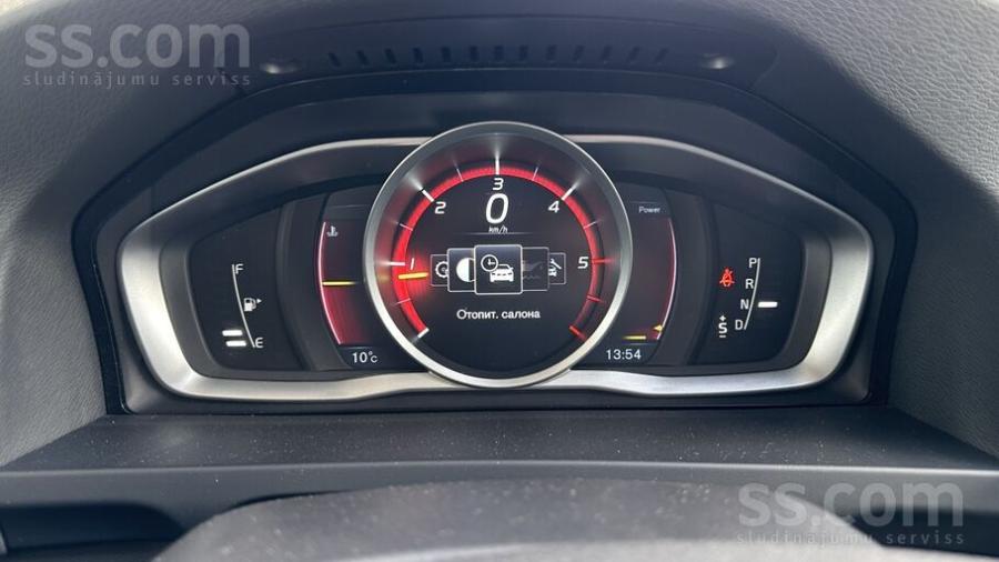 Melns Volvo V60 2014 Daugavpils, ar dzinēja tilpumu 2.00 L un nobraukumu 231 tūkst. km par 8950 €, foto 23 vietnē AUTOMOTO.COM.LV