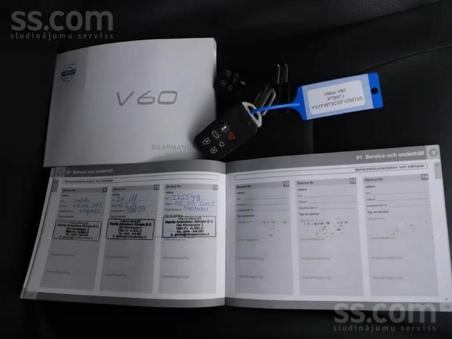 Melns Volvo V60 2014 Daugavpils, ar dzinēja tilpumu 2.00 L un nobraukumu 231 tūkst. km par 8950 €, foto 25 vietnē AUTOMOTO.COM.LV