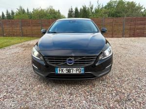 Black Volvo V60 2014 in Klaipeda, with an engine capacity of 2.00 L and mileage of 217 thousand km for 7200 €, photo 10 on AUTOMOTO.COM.LV